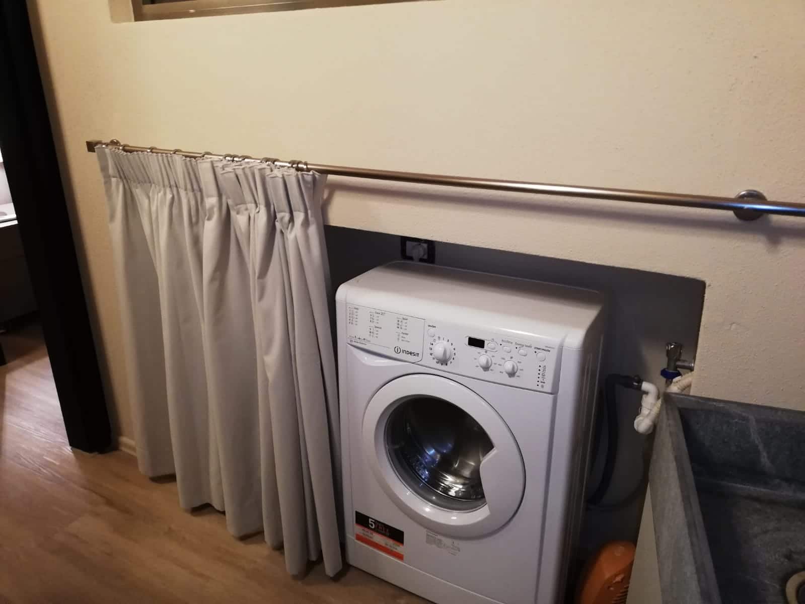 Tende per finestre del bagno: i modelli più pratici e belli - Gani